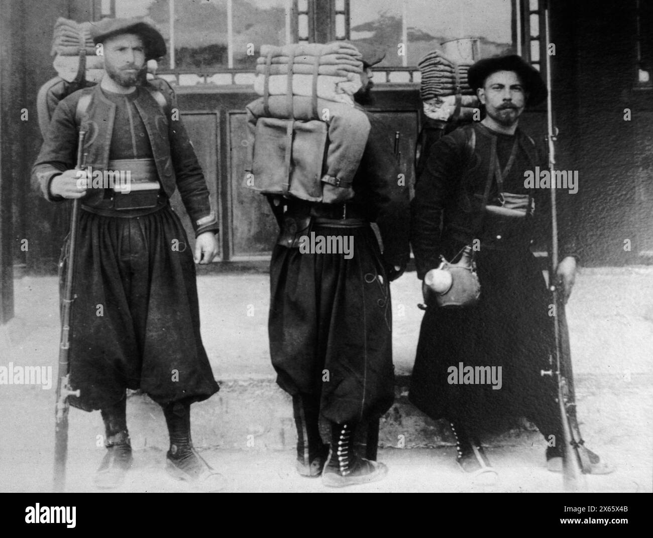 French Zouaves soldiers in China during the Boxer uprising, 1900 Stock ...