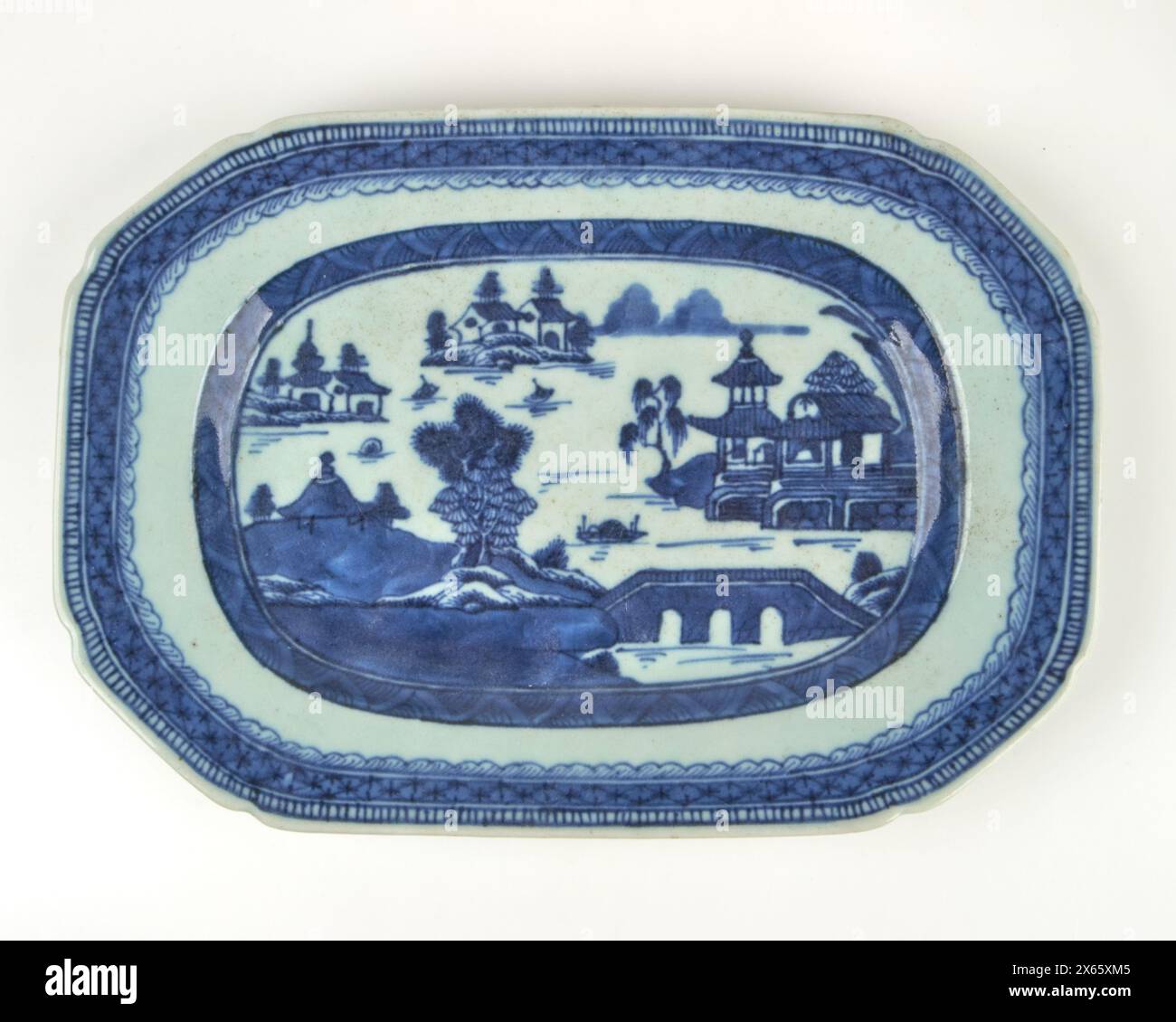 Antique 18th /19th century Chinese blue and white porcelain oblong ...