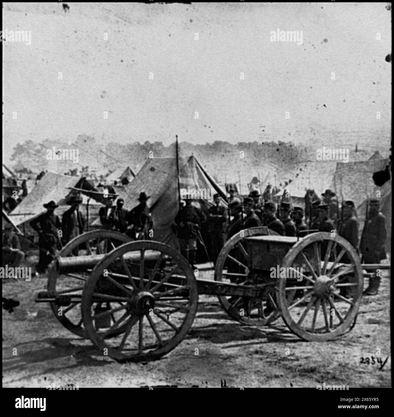 The Peninsula, Va. A 12-pdr. howitzer gun captured by Butterfield's ...