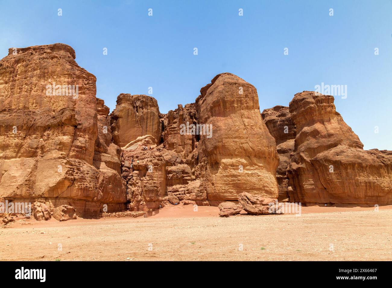 Shlomo Columns in the Negev Desert, Southern Israel Stock Photo - Alamy