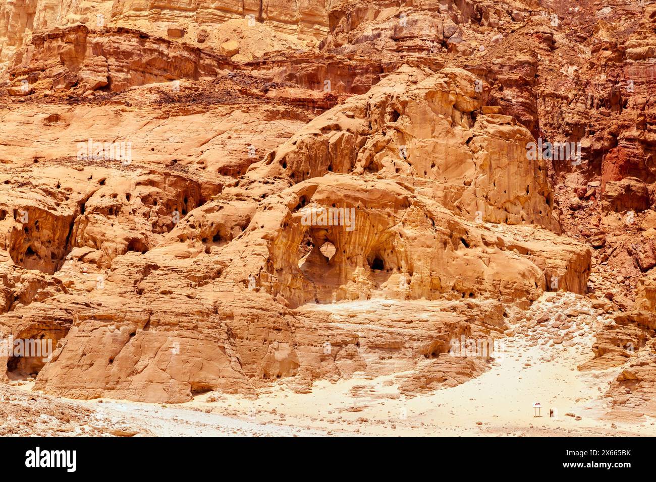 Rock texture in Timna Valley, Israel Stock Photo - Alamy