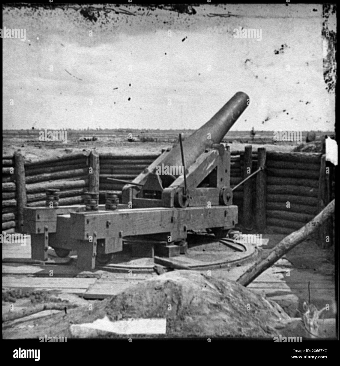 Petersburg, Va. Heavy gun mounted on inner line of Confederate ...