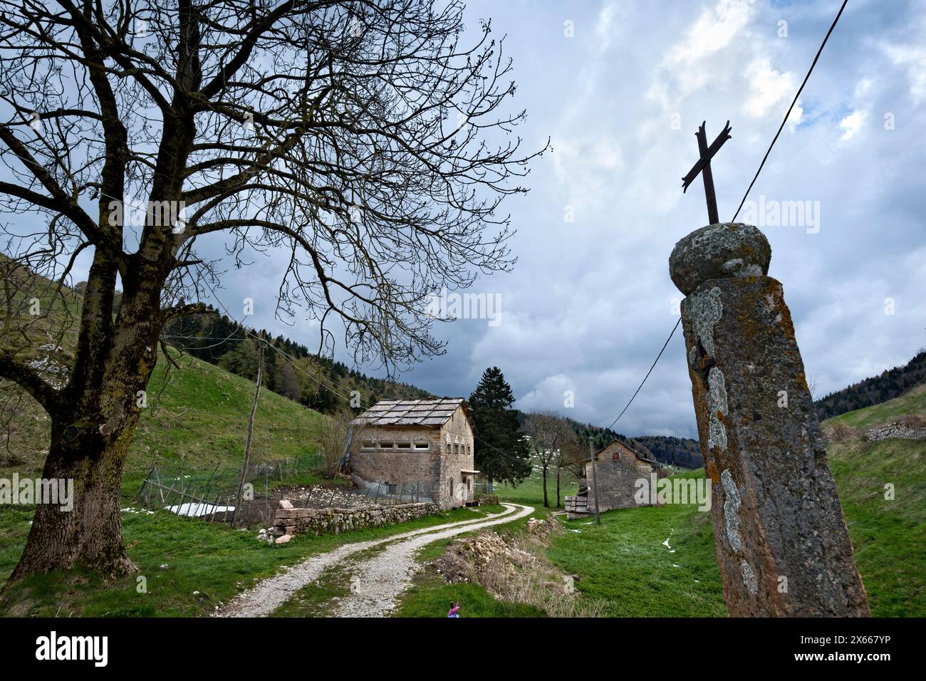 Contrada Tinazzo: buildings in traditional Cimbrian architecture and a ...