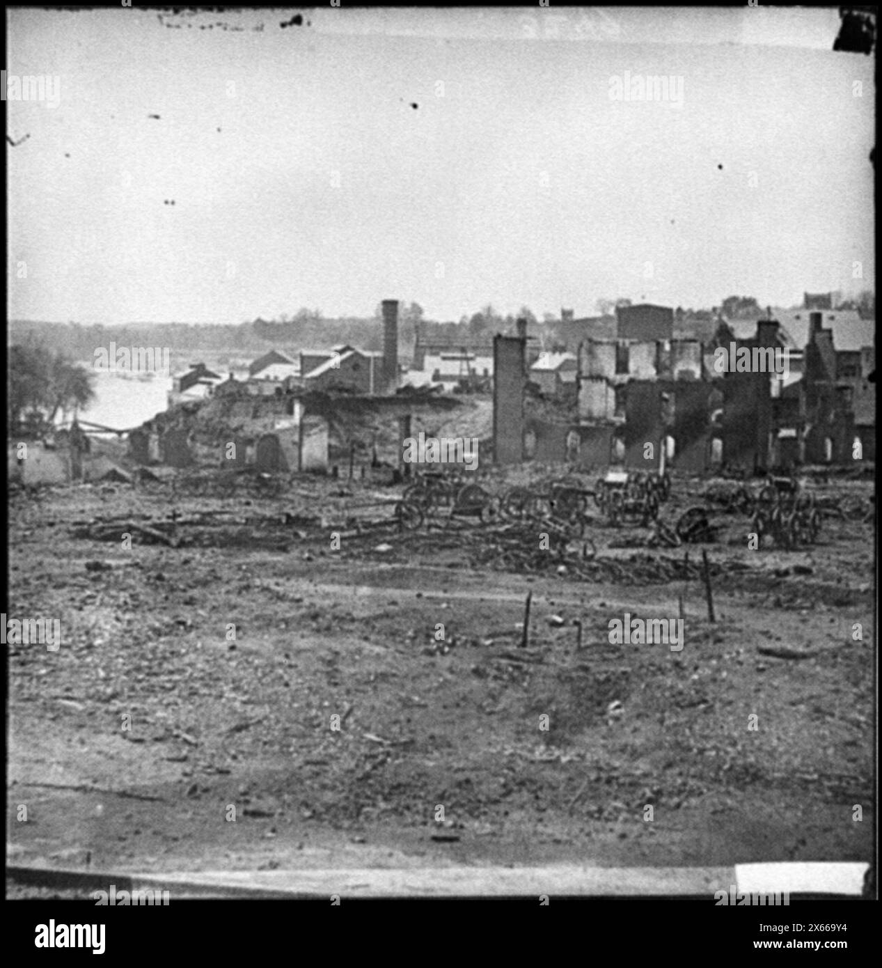 Richmond, Va. Guns and ruined buildings near the Tredegar Iron Works ...