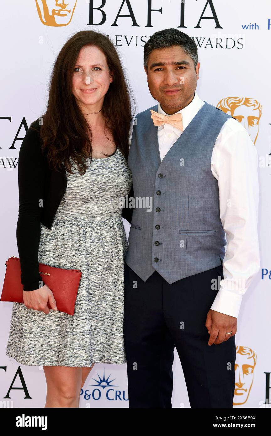 Nick Mohammed mit Ehefrau Becka Mohammed bei der Verleihung der BAFTA ...