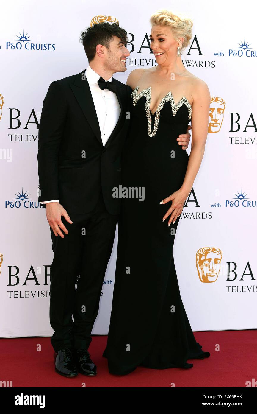 Nick Todisco und Hannah Waddingham bei der Verleihung der BAFTA TV ...