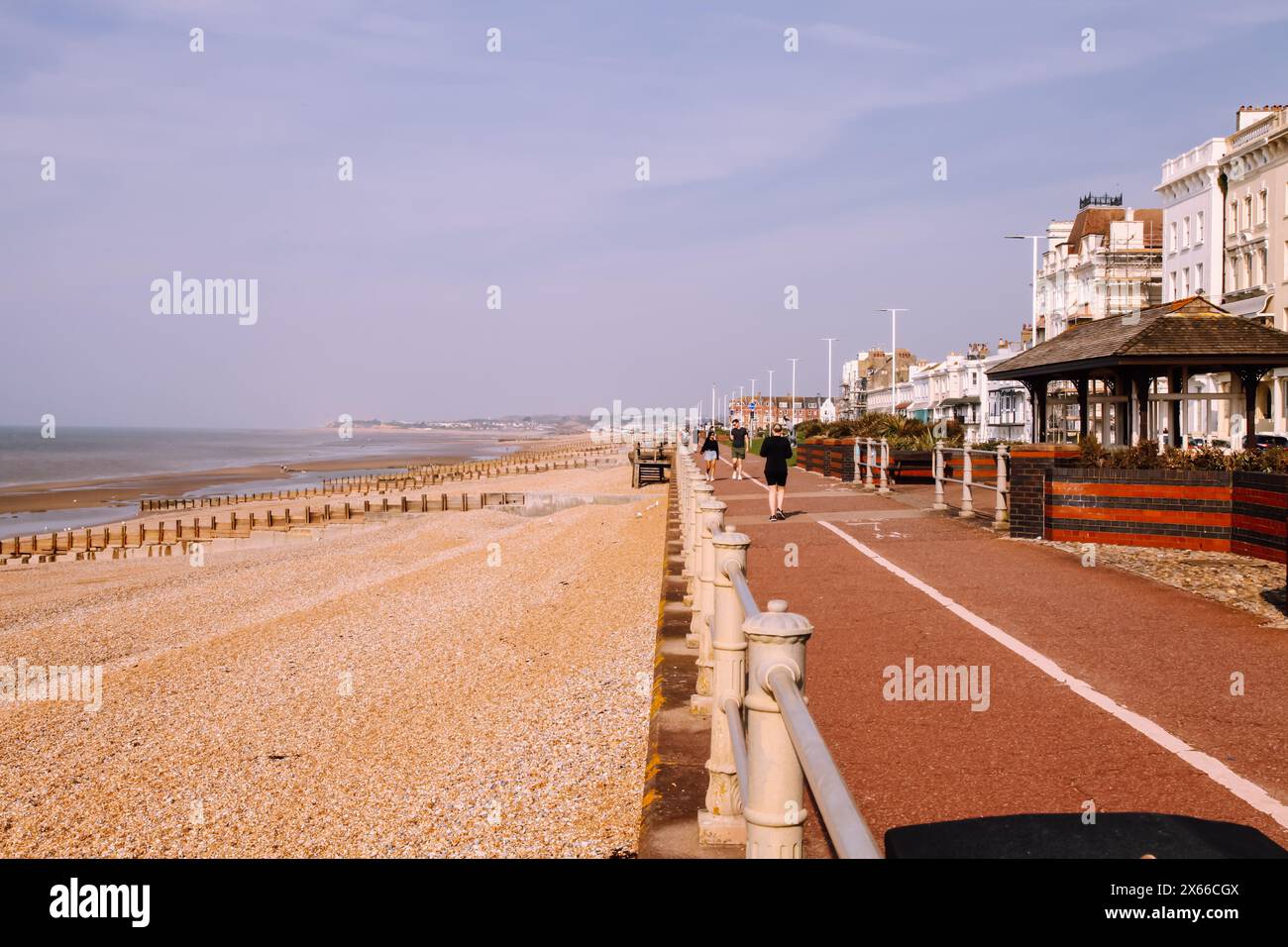 St. Leonards seaside, beach and promenade at St. Leonard on Sea ...