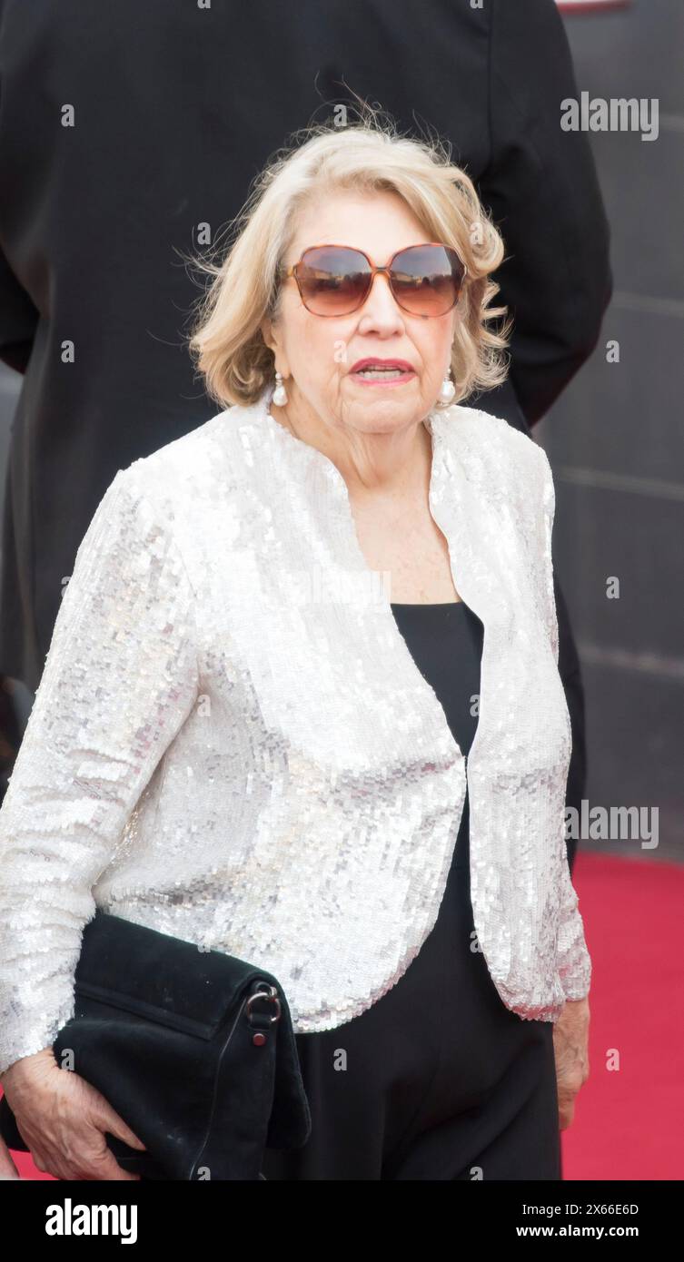 Actress anne reid hi-res stock photography and images - Alamy