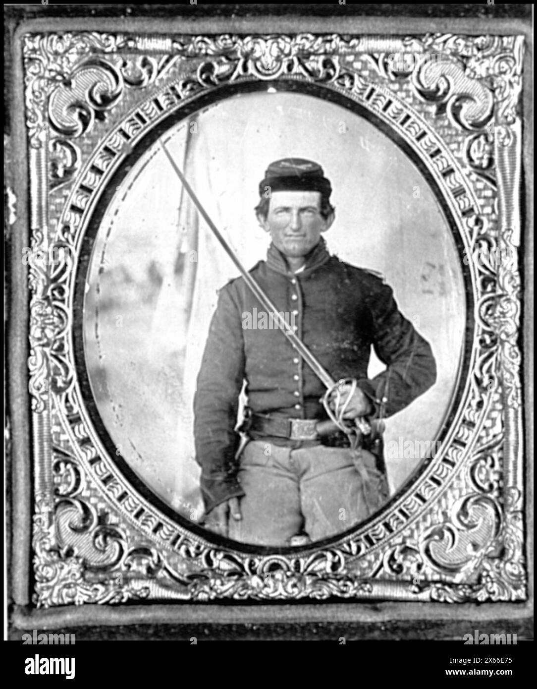 Portrait of a Federal soldier (Horse artillery), Civil War Photographs ...