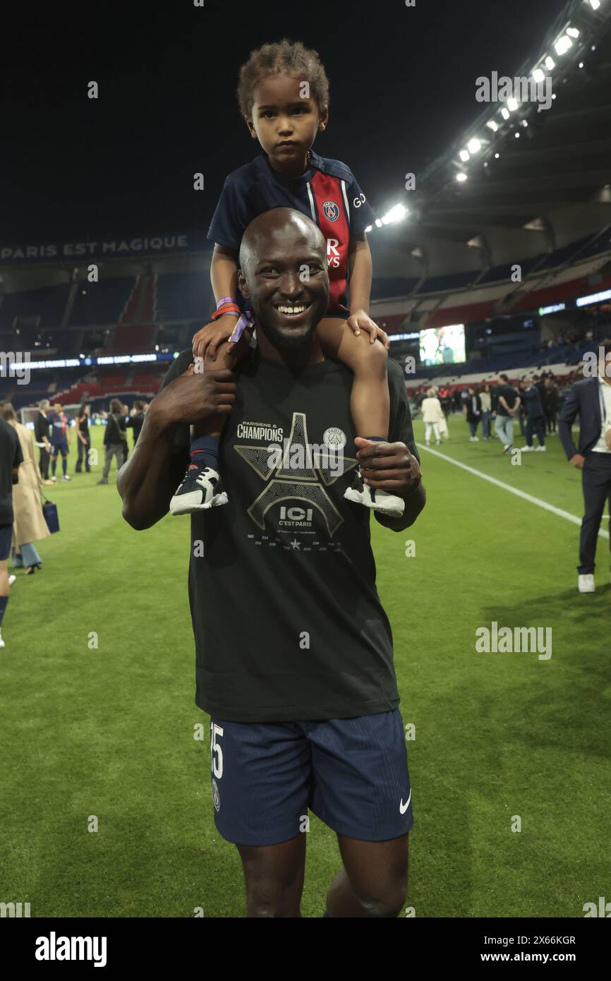 Danilo Pereira of PSG celebrates PSG winning the Ligue 1 championships ...