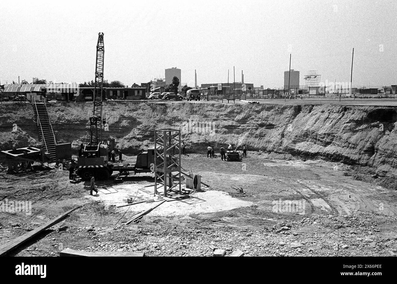 Der Olympiaturm in München wird am 1.Juni 2024 für zwei Jahre bis Mai ...