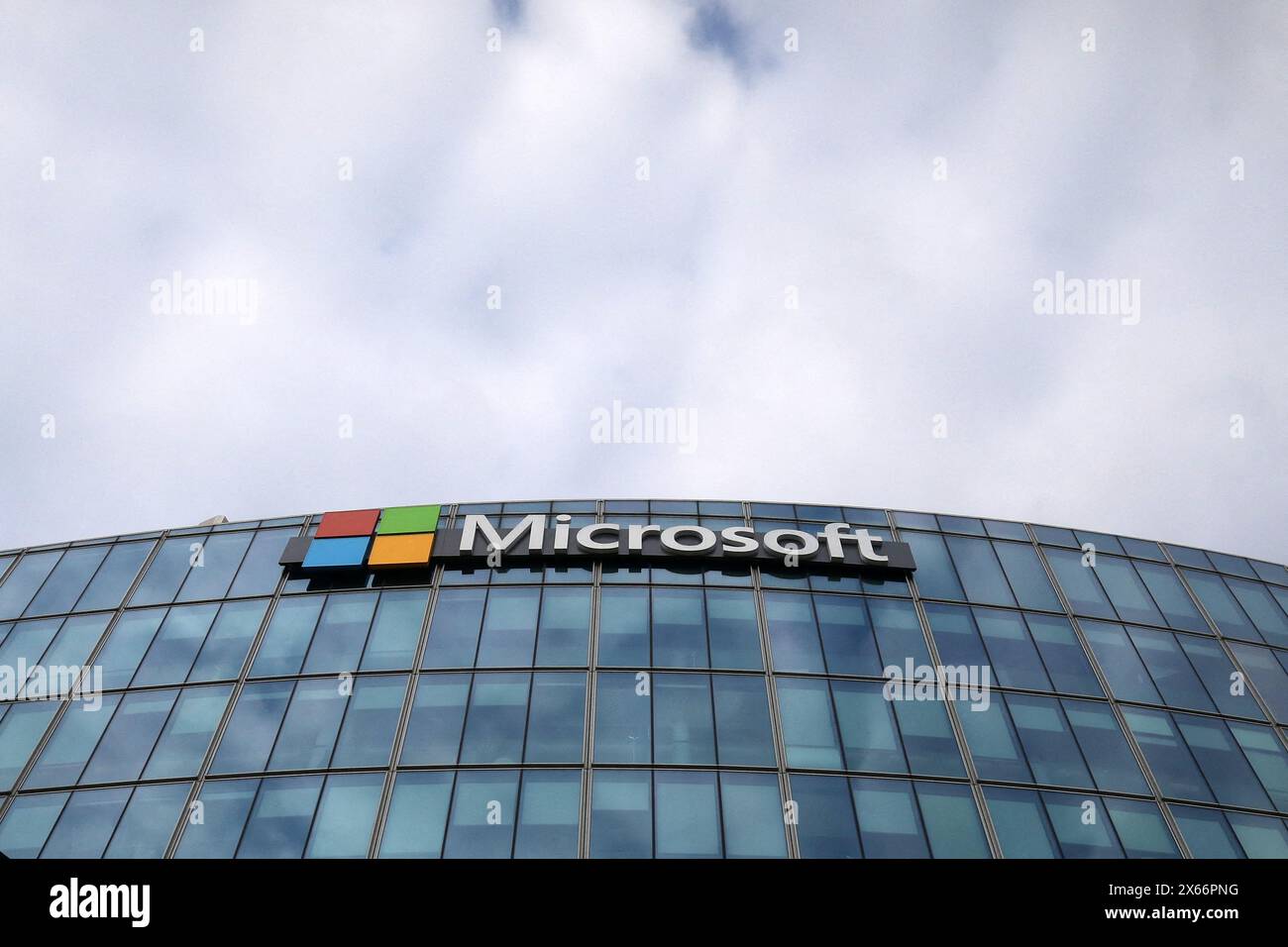 Microsoft headquarters paris hi-res stock photography and images - Alamy