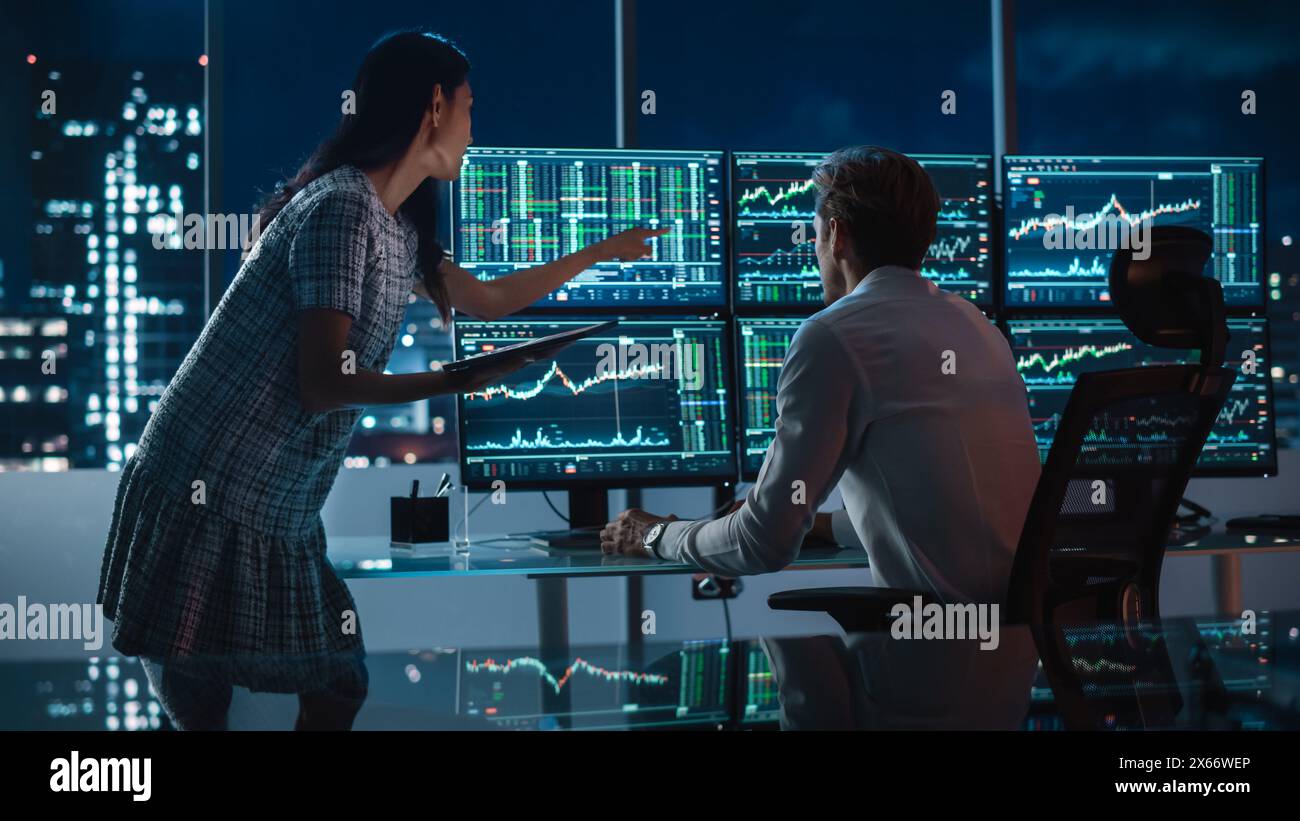 Real time stock chart hi-res stock photography and images - Alamy