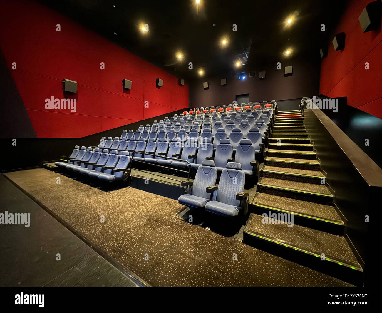 Cinema screen blue seats hi-res stock photography and images - Alamy