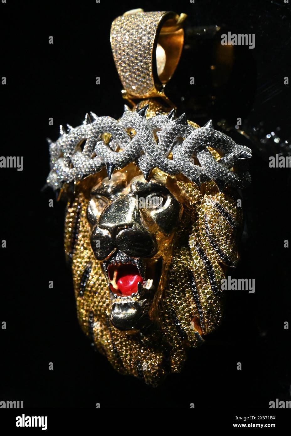 Big Sean Lion pendant on display for "Ice Cold: An Exhibition of Hip ...