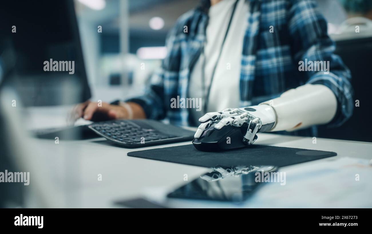 Modern prosthetic limb hi-res stock photography and images - Alamy