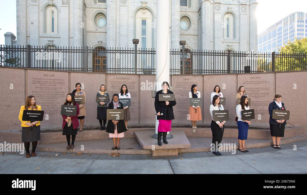 Volunteer representatives hi-res stock photography and images - Alamy