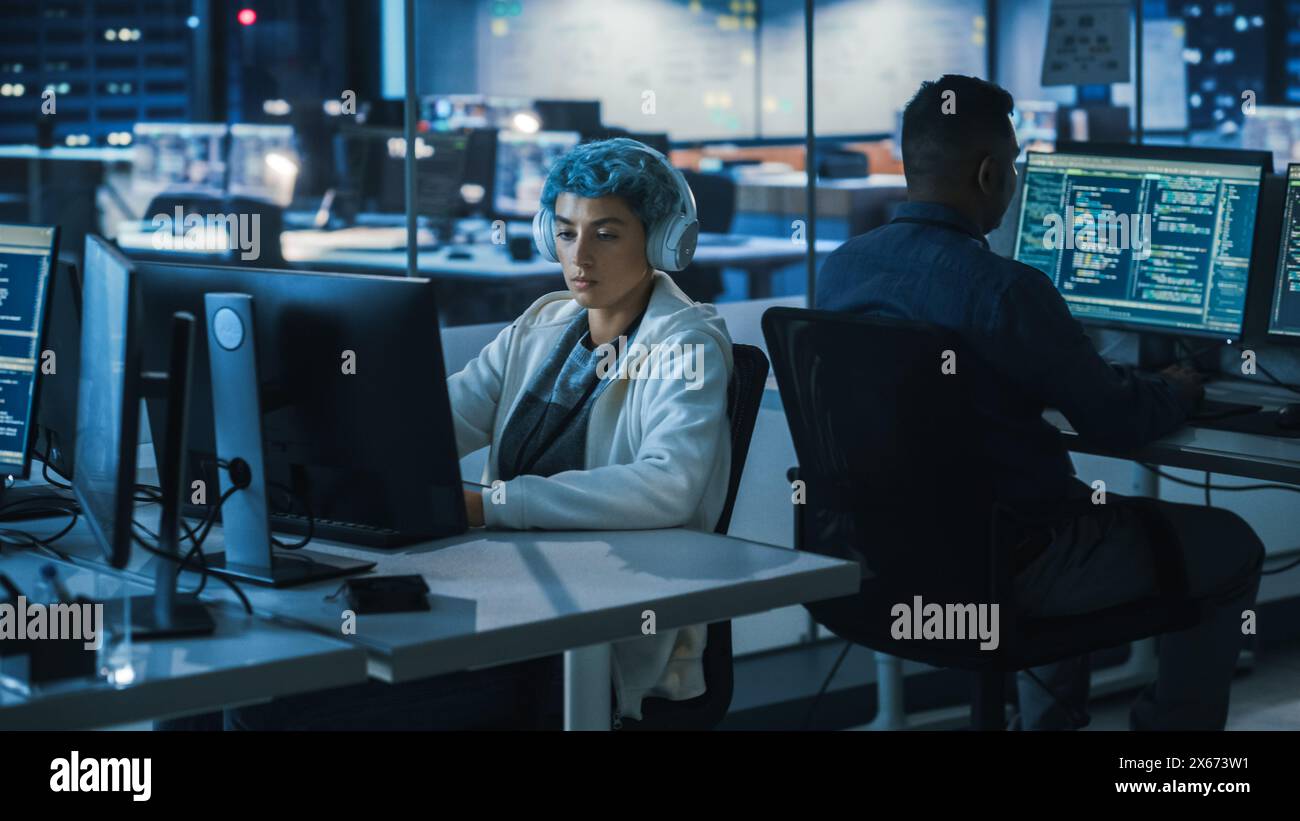 Engineer using media interface hi-res stock photography and images - Alamy