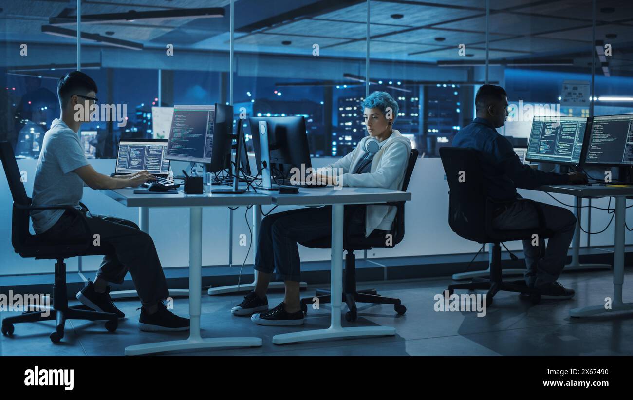 Engineer using media interface hi-res stock photography and images - Alamy