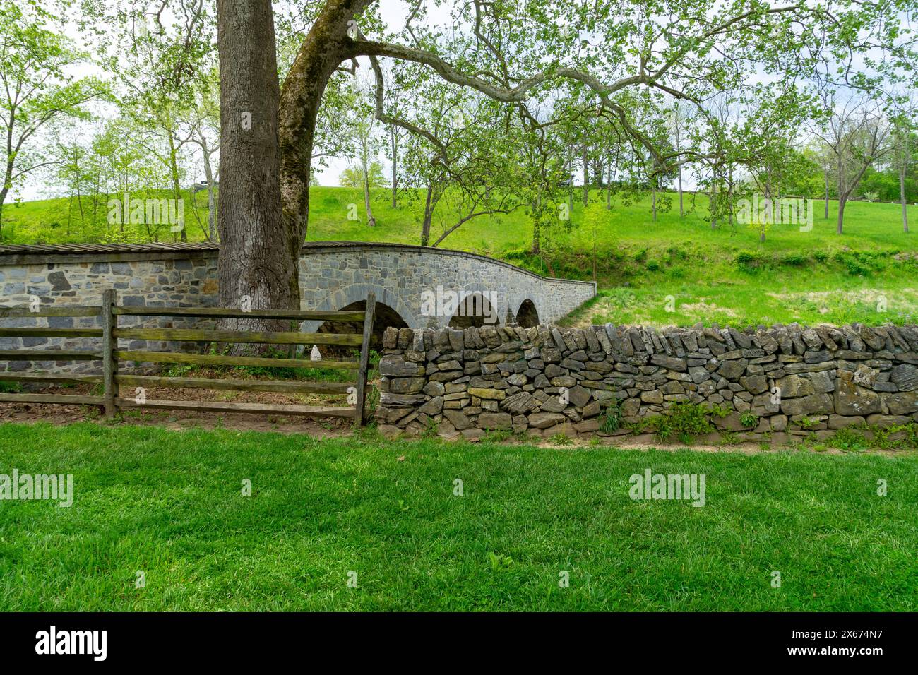 Battlefield bridge hi-res stock photography and images - Alamy
