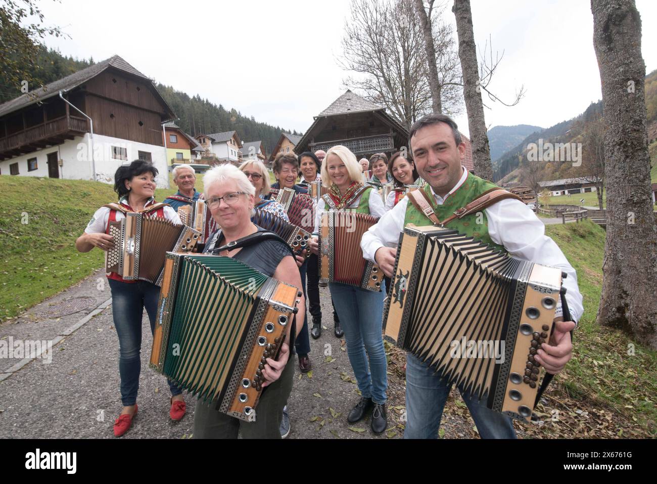 Harmonica sounds hi-res stock photography and images - Alamy