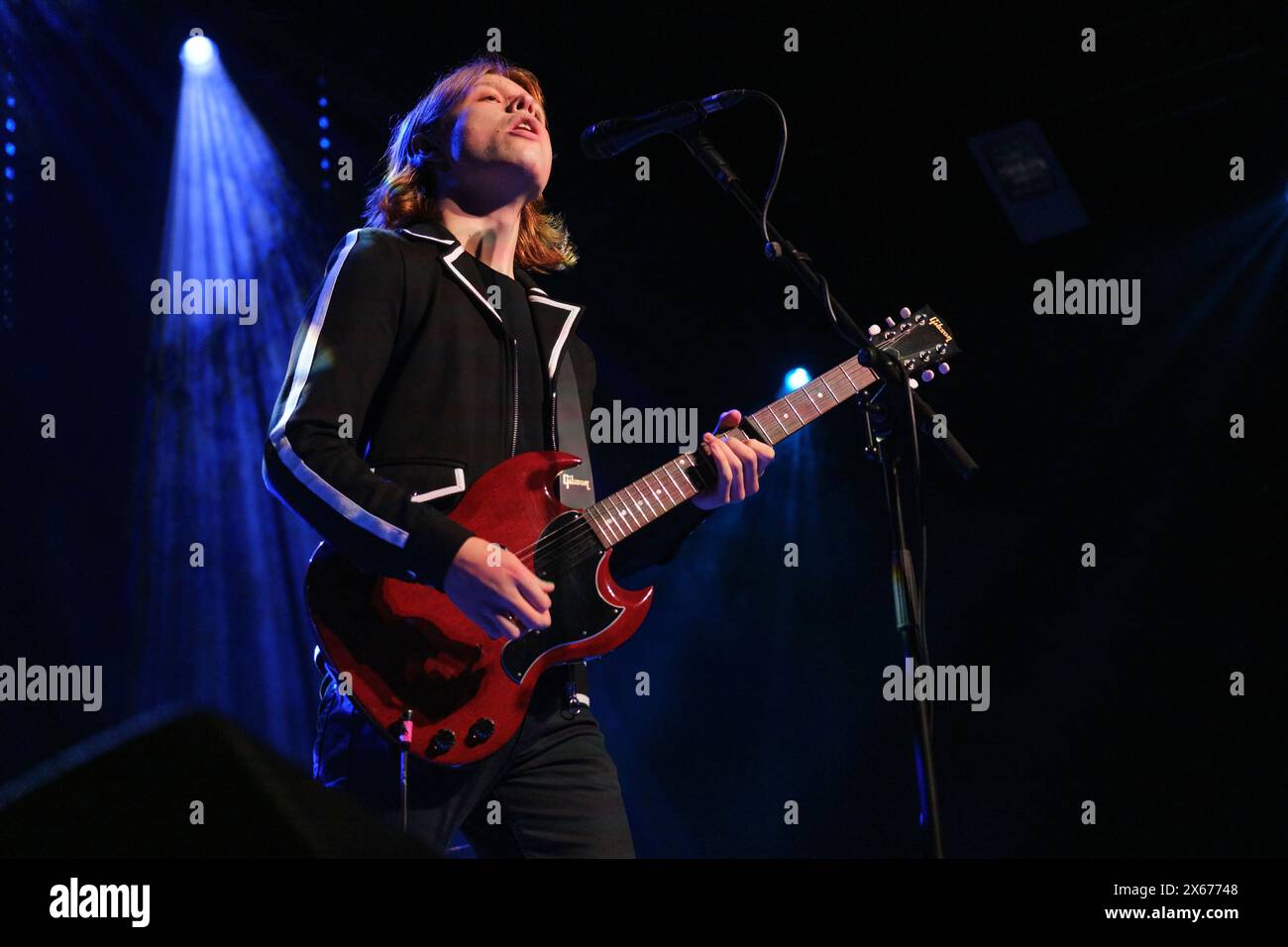 Blues guitaris Toby Lee performing at the Cheltenham Jazz Festival, UK ...