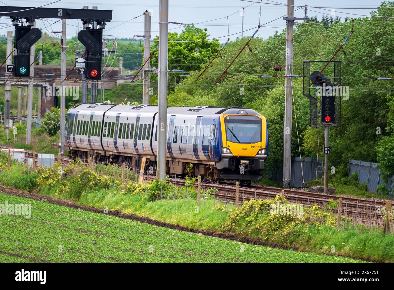 Northern rail class 195 diesel multiple unit at Winwick on the West ...