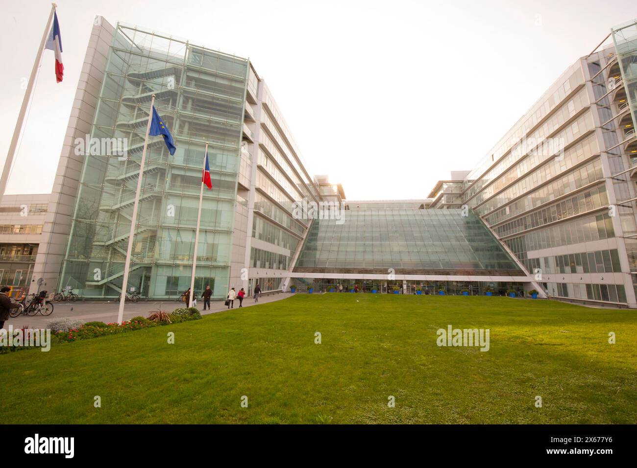 GEORGES POMPIDOU EUROPEAN HOSPITAL PARIS Stock Photo - Alamy