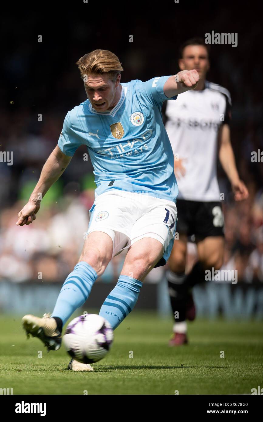 Kevin De Bruyne of Manchester City celebrates after scoring during the ...
