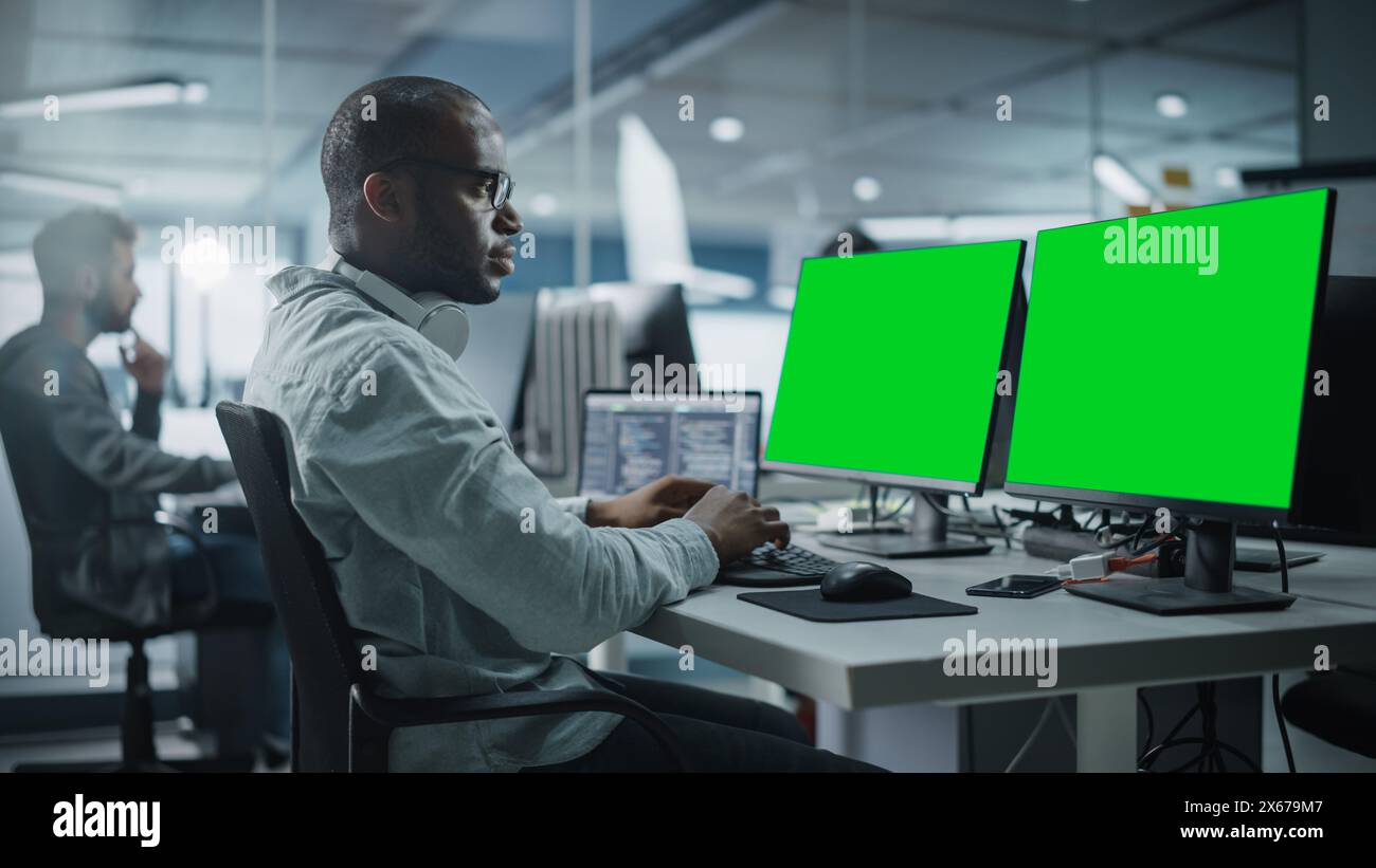 Multi screen display chroma key hi-res stock photography and images - Alamy