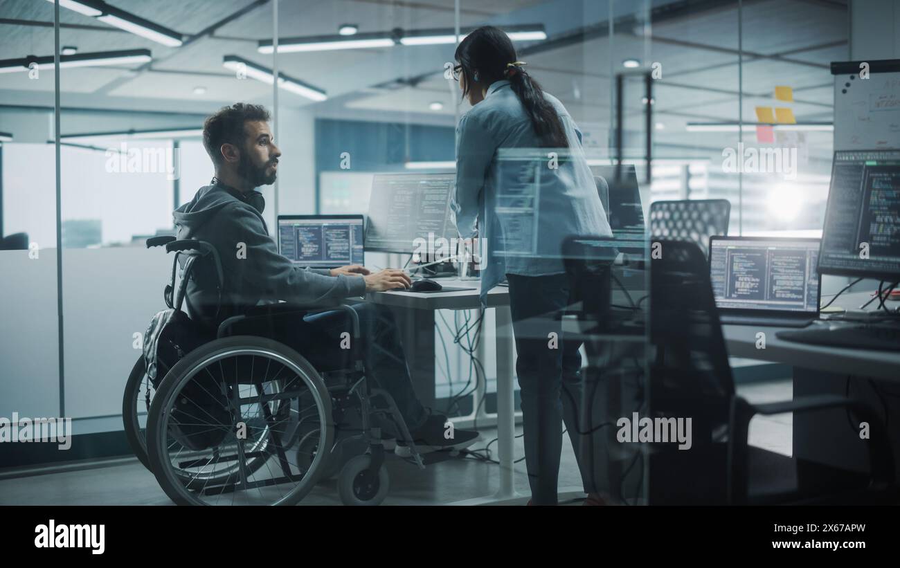 Indian office disabled hi-res stock photography and images - Alamy