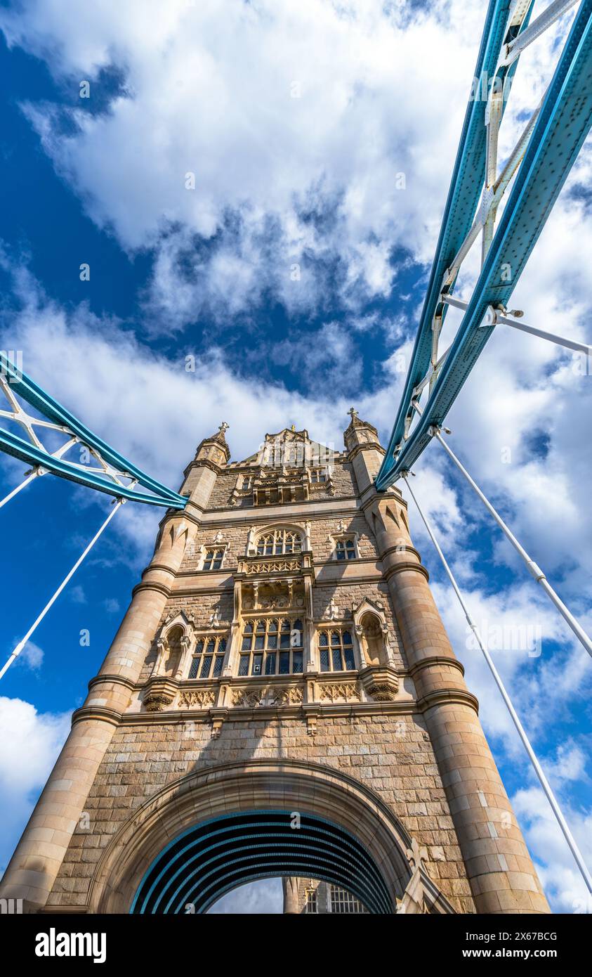 View from below in perspective of the Tower Bridge and the entrance ...
