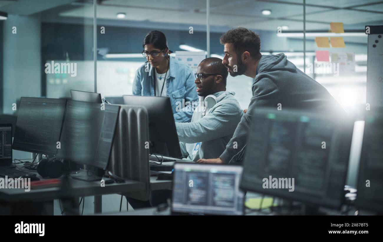 Diverse Group of Professionals Meeting in Modern Office: Brainstorming ...