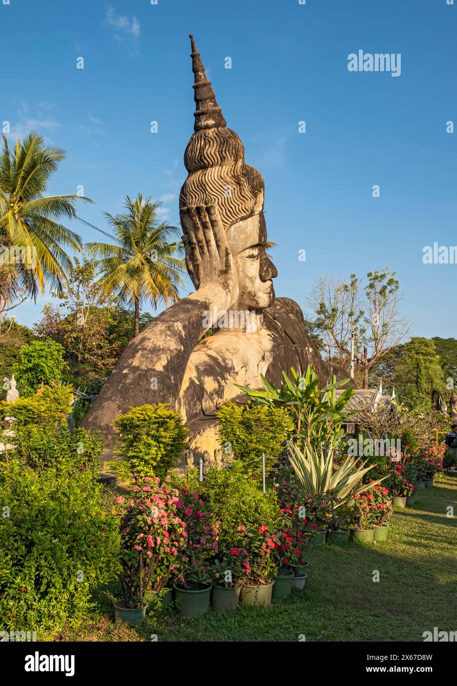 Reclining Buddha statue at Xieng Khuan Buddha Park, Vientiane, Laos ...