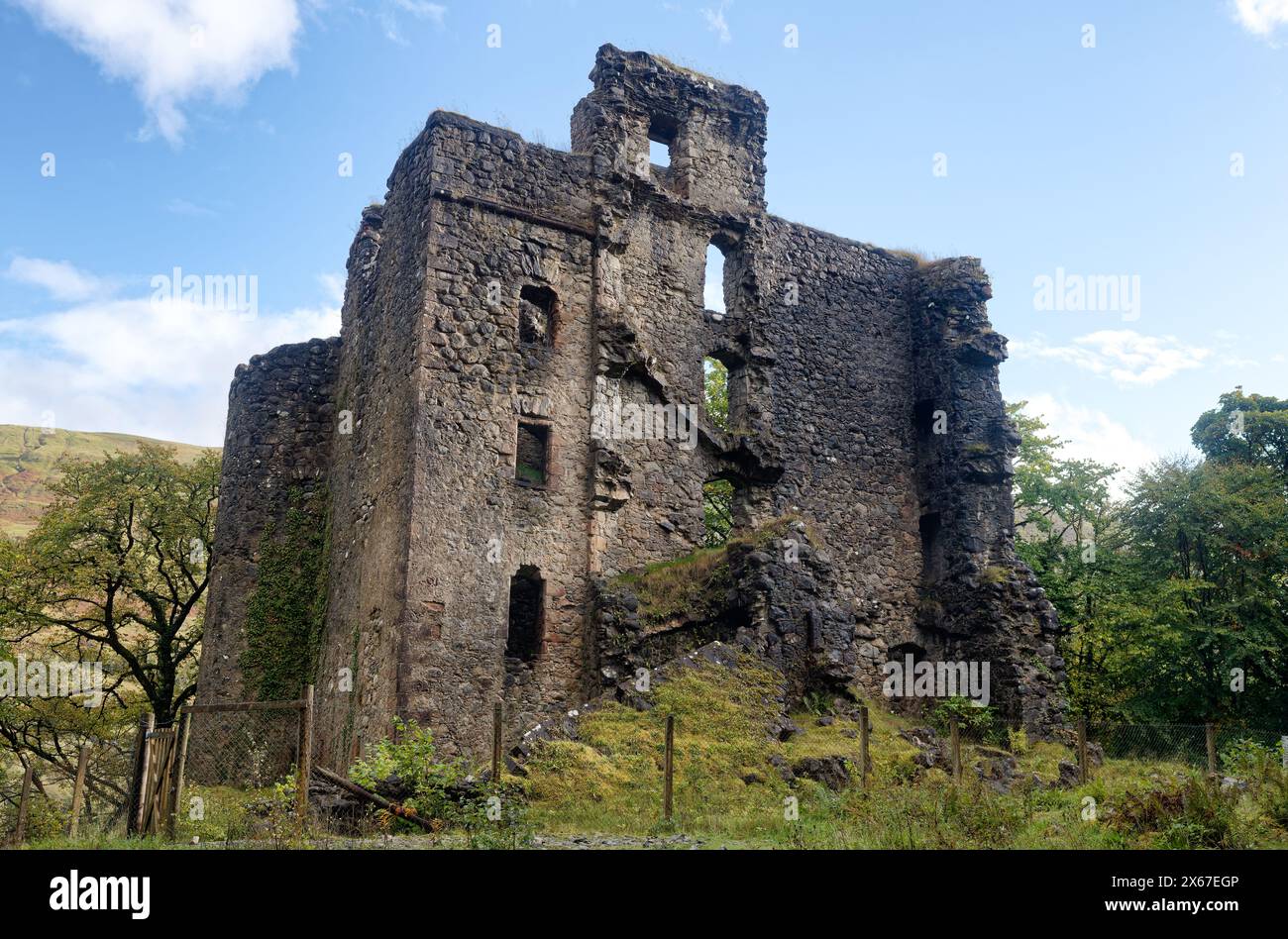 The ruins of Invergarry Castle, home of Clan MacDonell, at Glengarry ...