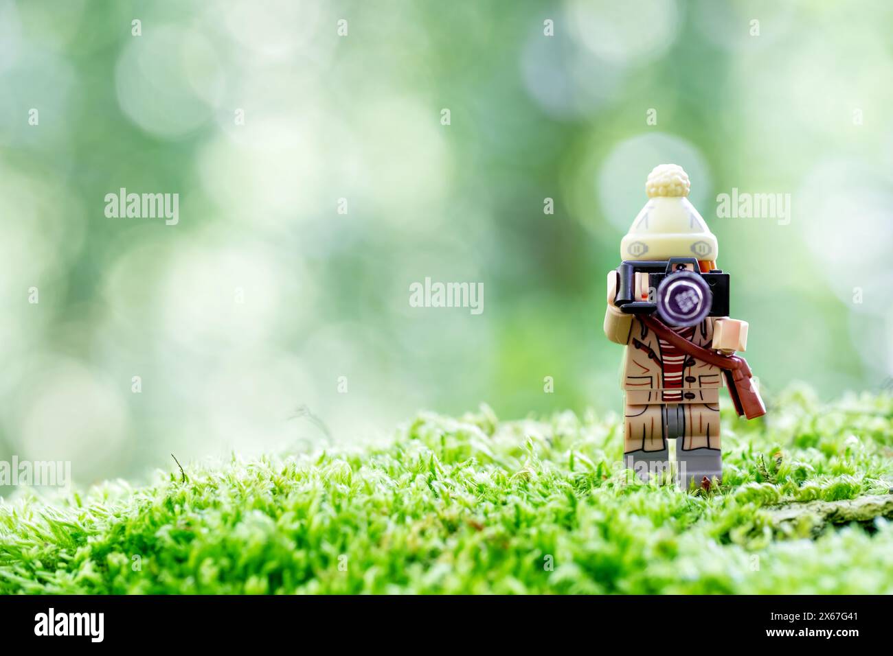 Lego female photographer hi-res stock photography and images - Alamy