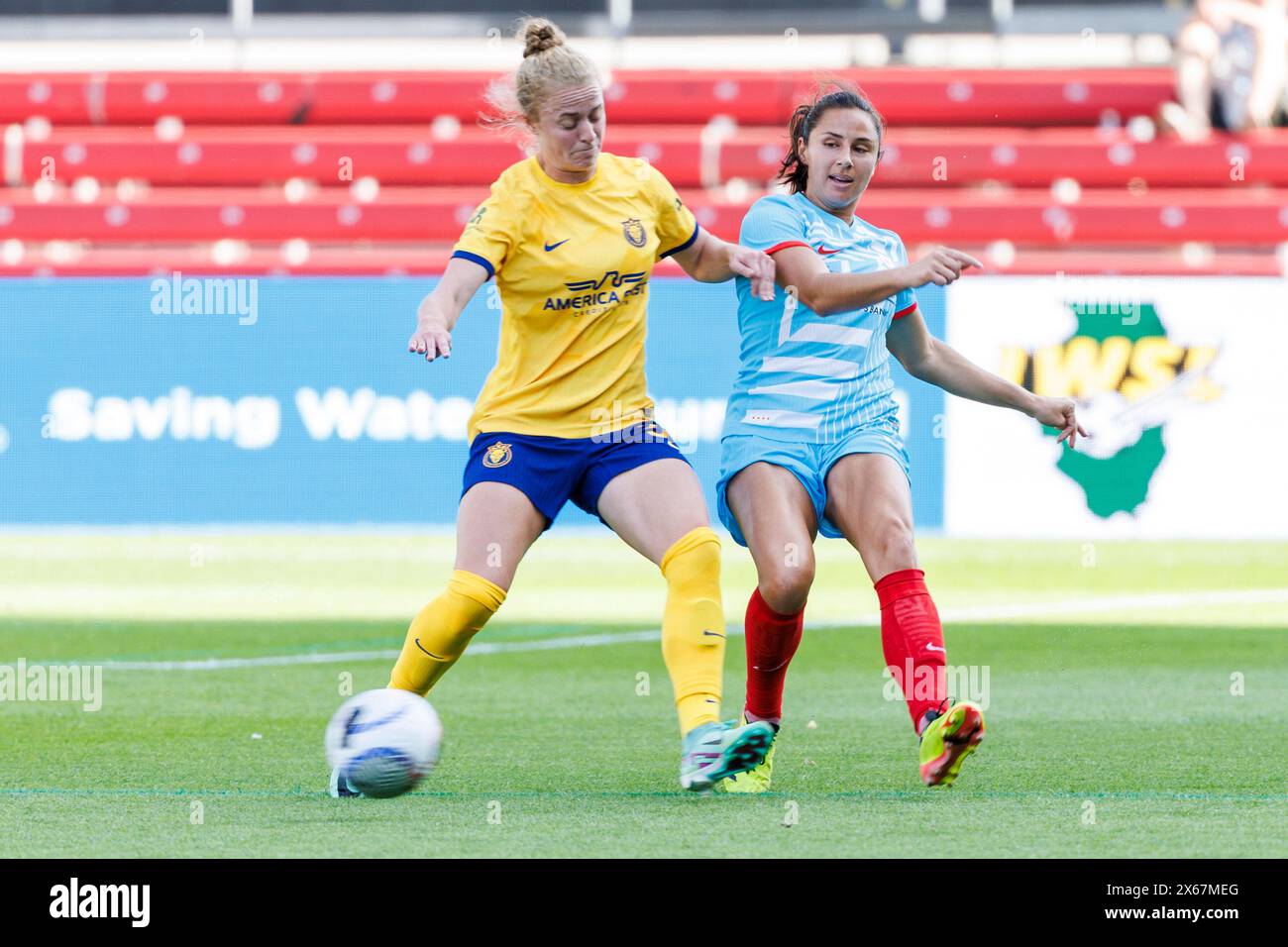 Bridgeview, Illinois, USA. 12th May, 2024. Chicago Red Stars defender ...