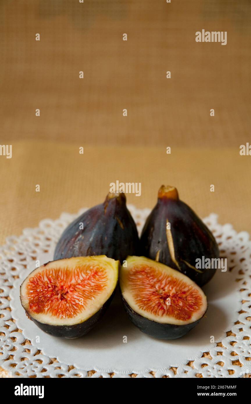 Mitad dos mitades hi-res stock photography and images - Alamy