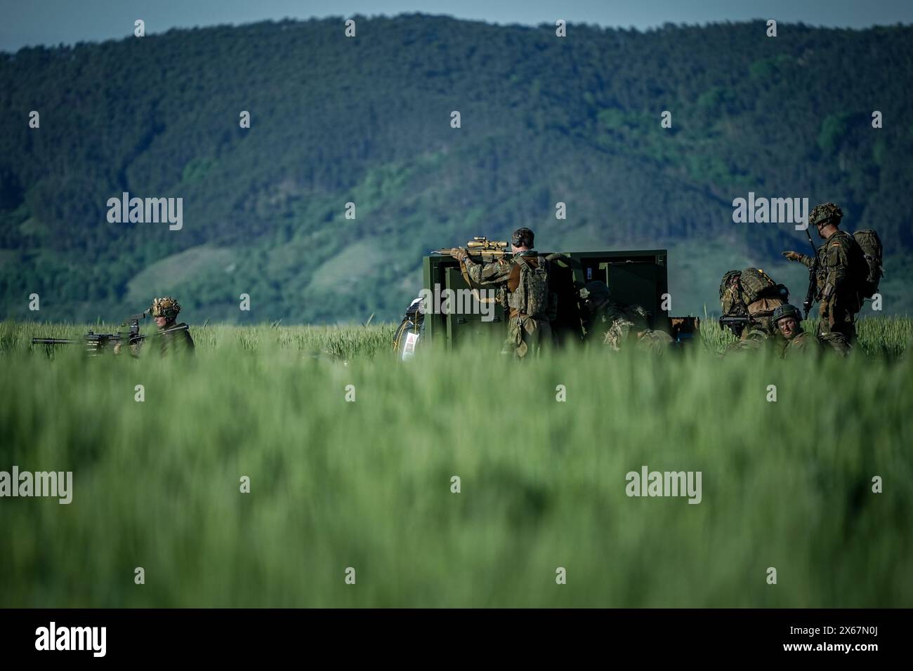 Campia Turzii, Romania. 13th May, 2024. Bundeswehr paratroopers from ...