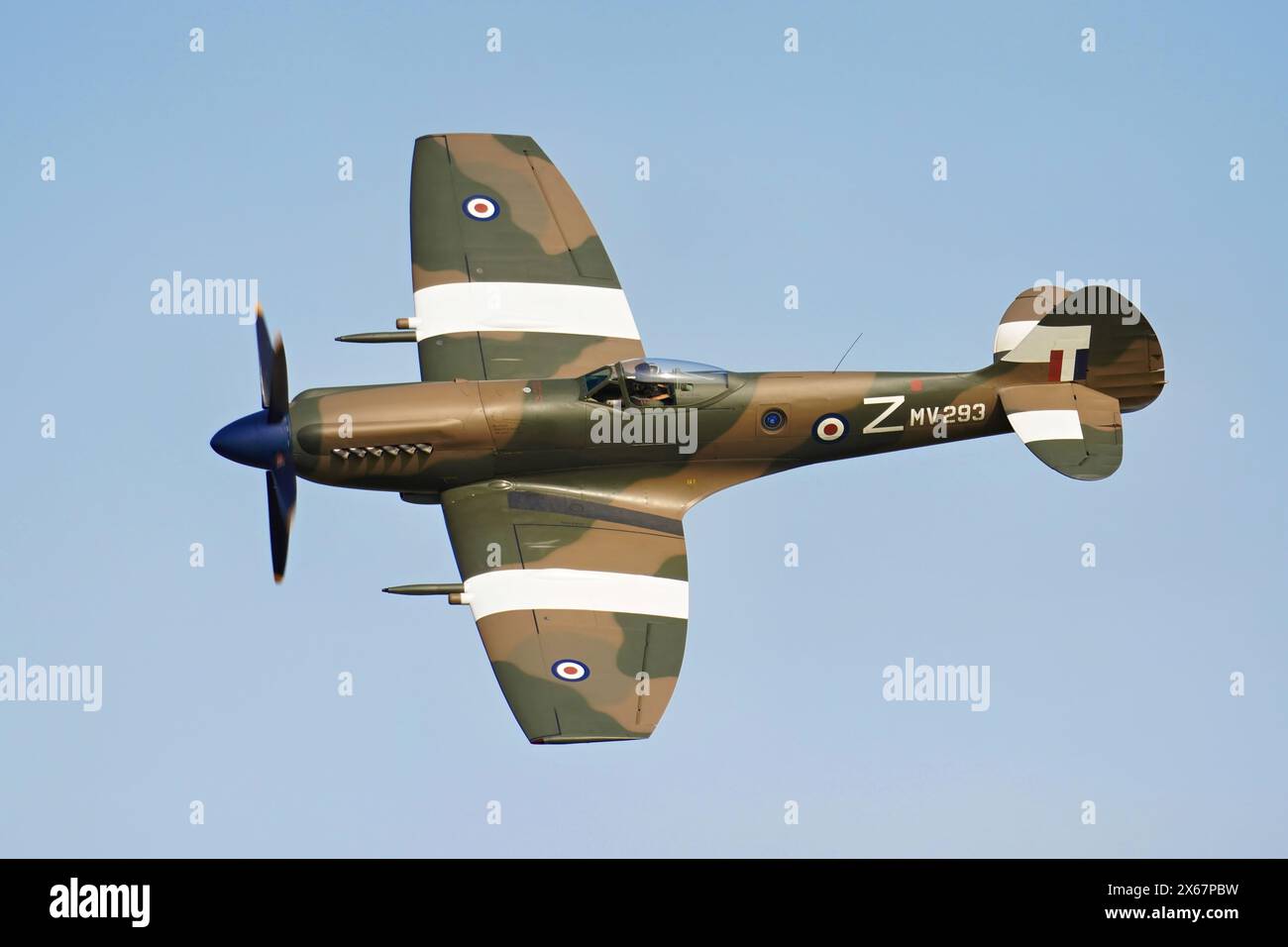 Spitfire FR Mk. XIVe MV293 displays at the Shuttleworth Collection Old ...