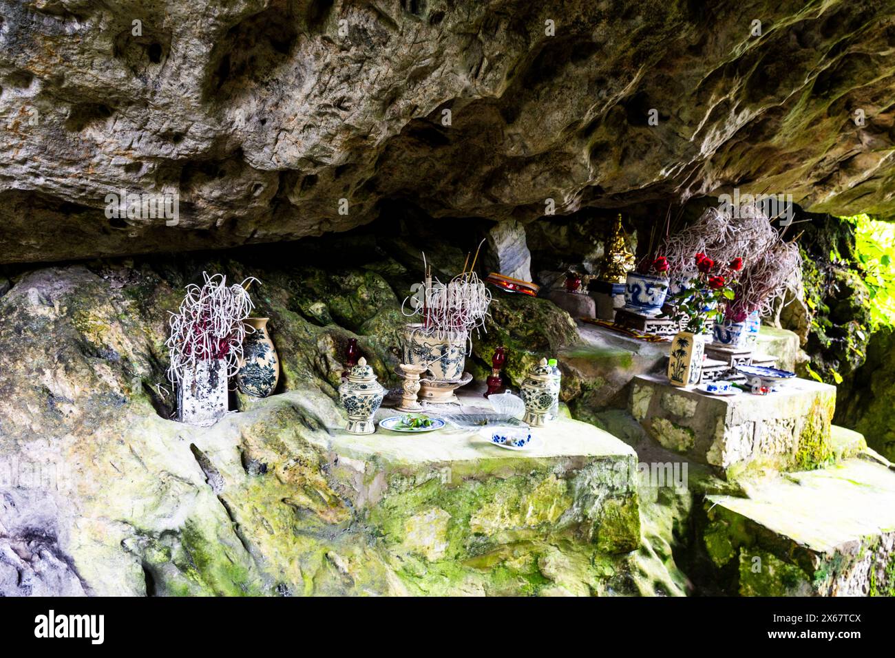 Ham Rong Mountain path shrine Stock Photo - Alamy