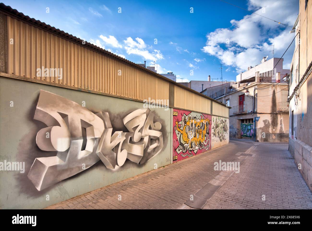 Street art, graffiti, house facade, city tour, old town, architecture ...