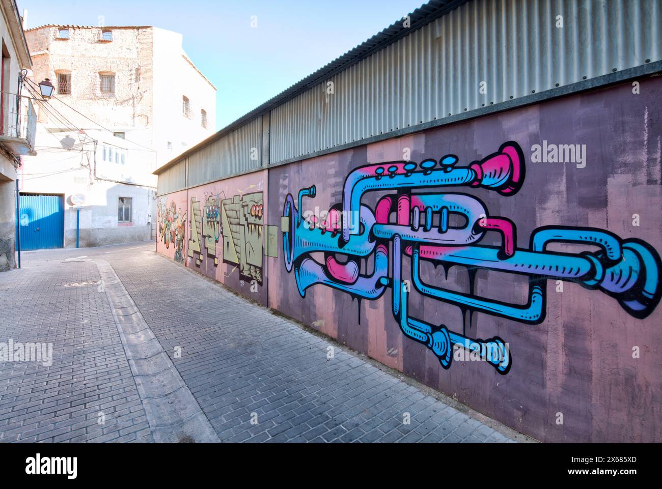 Street art, graffiti, house facade, city tour, old town, architecture ...