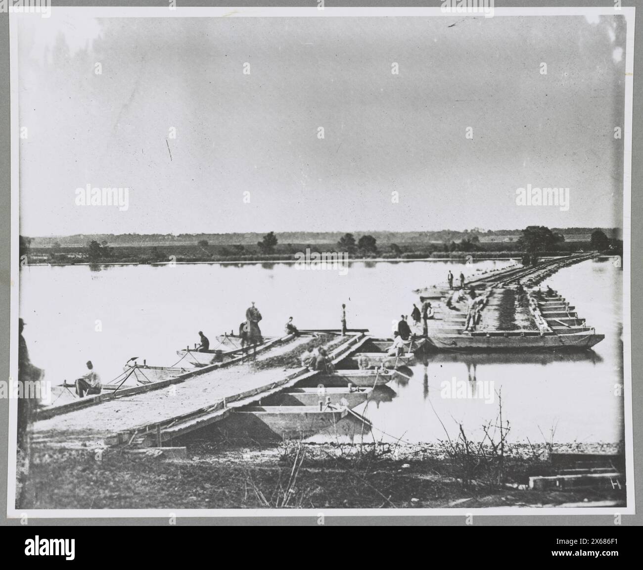Pontoon bridge, Civil War Photographs 1861-1865 Stock Photo - Alamy