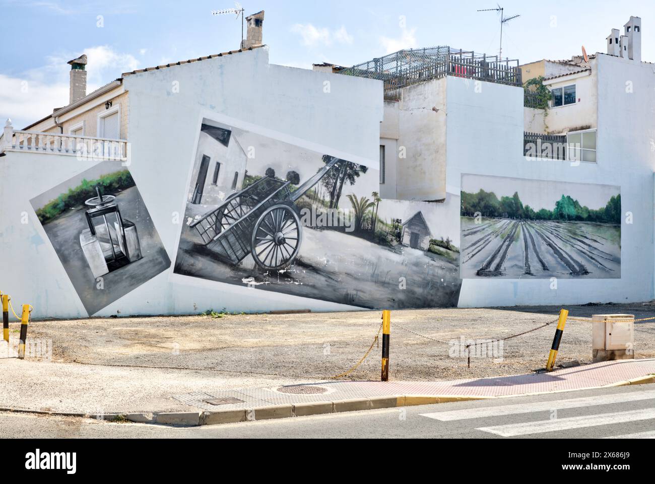 Mural, Old quarter, Architecture, House facade, Town view, Rojales, Vega Baja, Costa Blanca ...