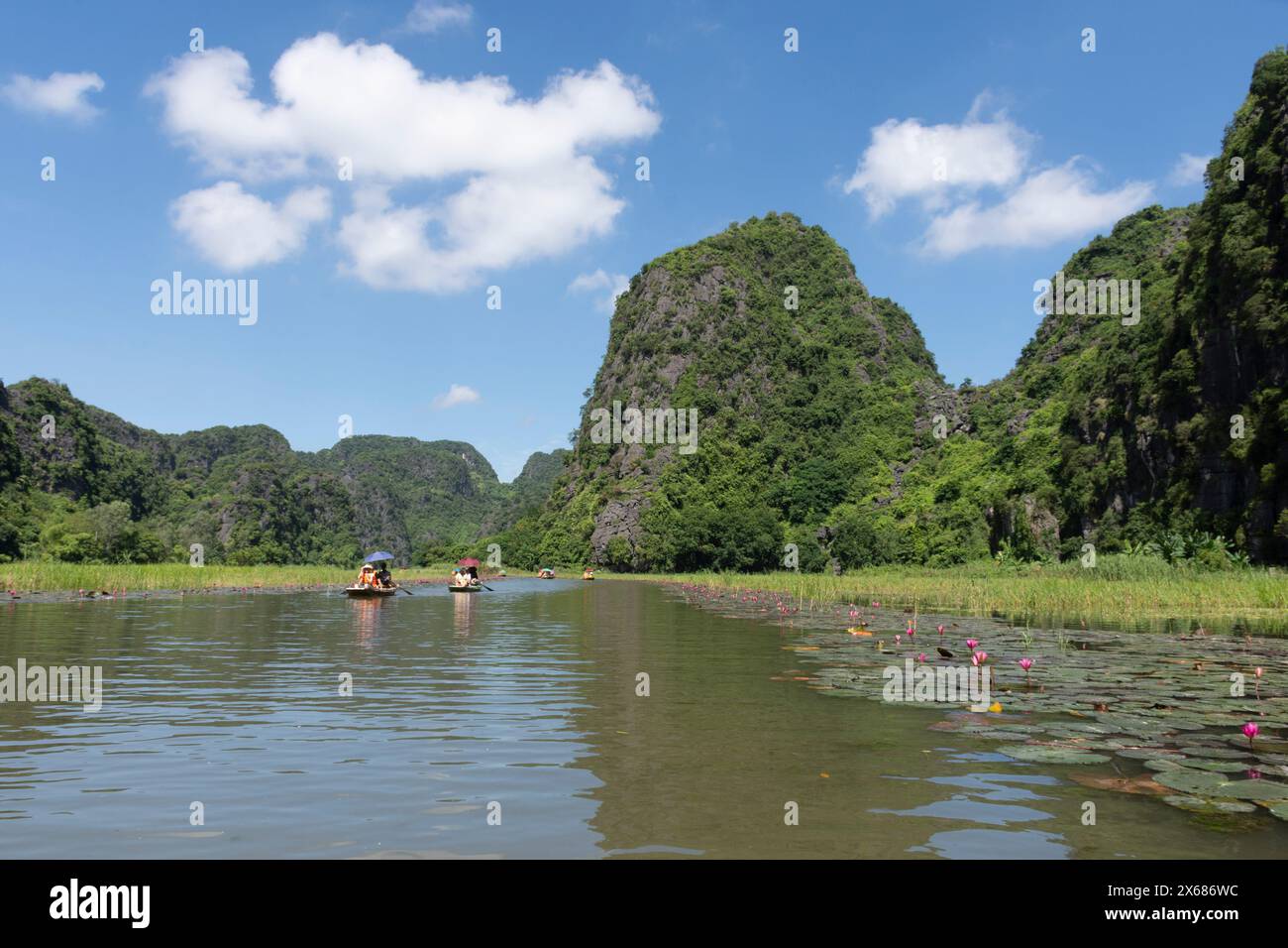 Boat trip tam coc hi-res stock photography and images - Alamy