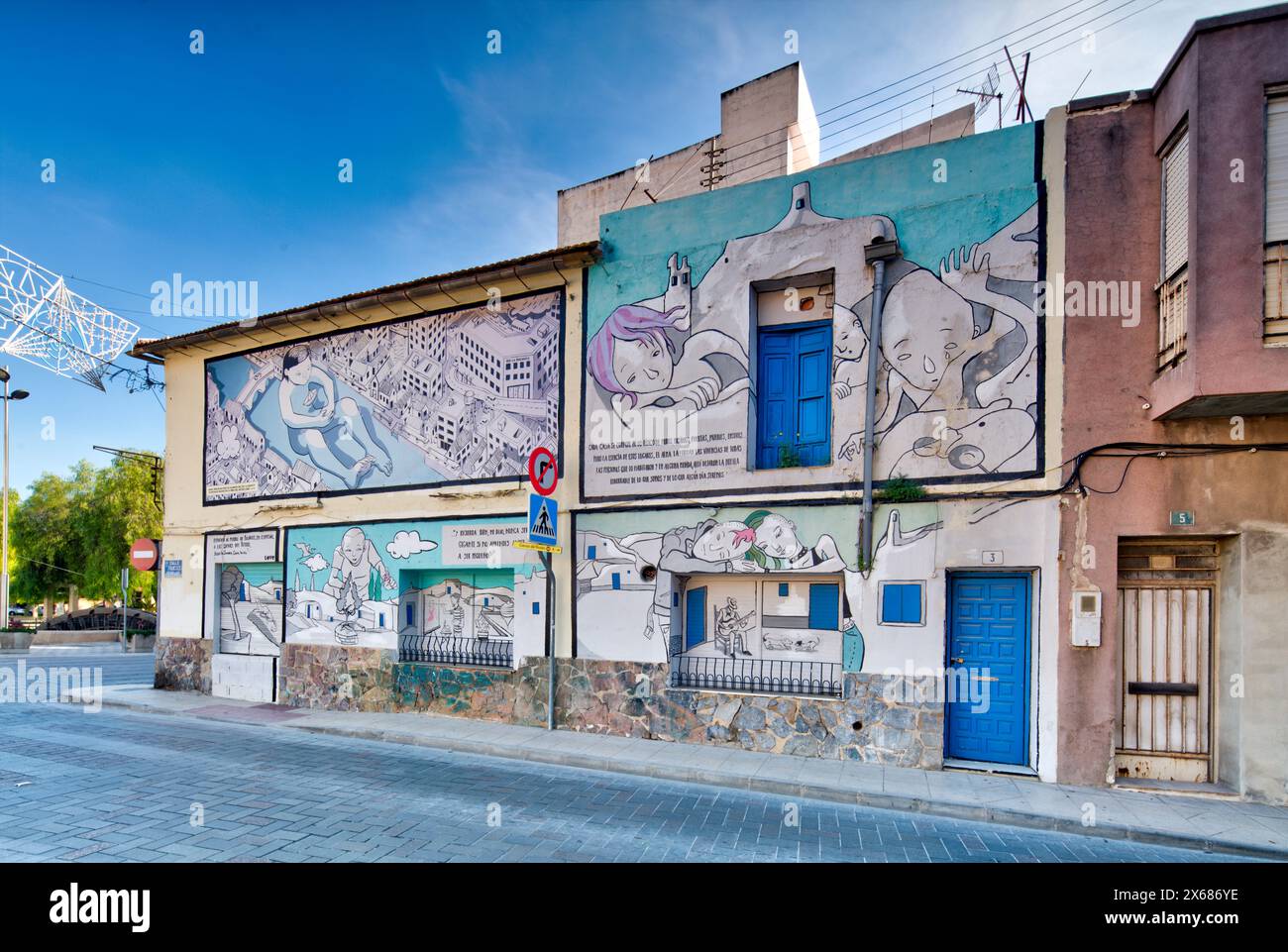 Street art, mural, old quarter, architecture, house facade, view of the town, Rojales, Vega Baja ...