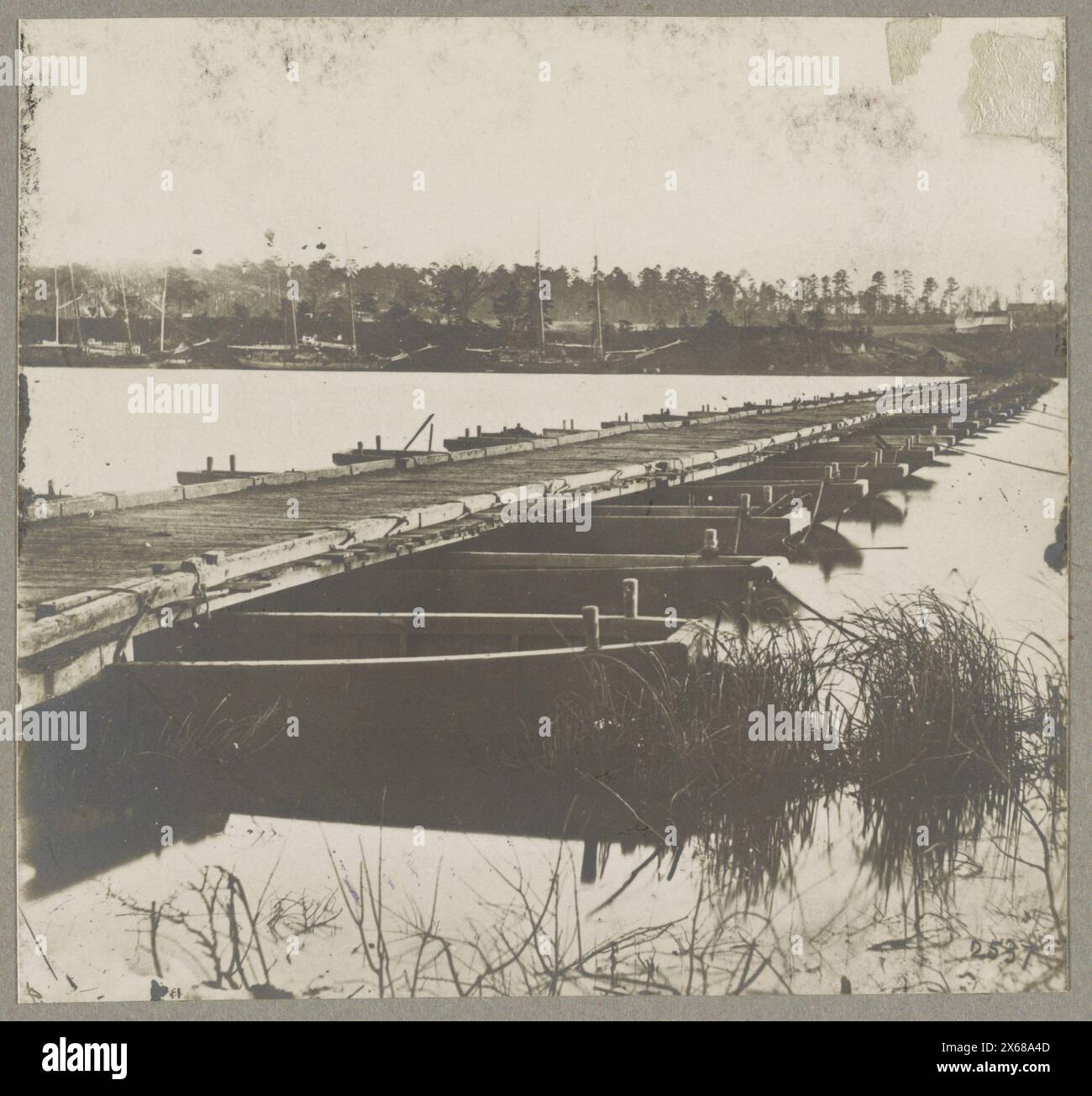 Pontoon bridge across James River above Jones' Landing (view from south ...