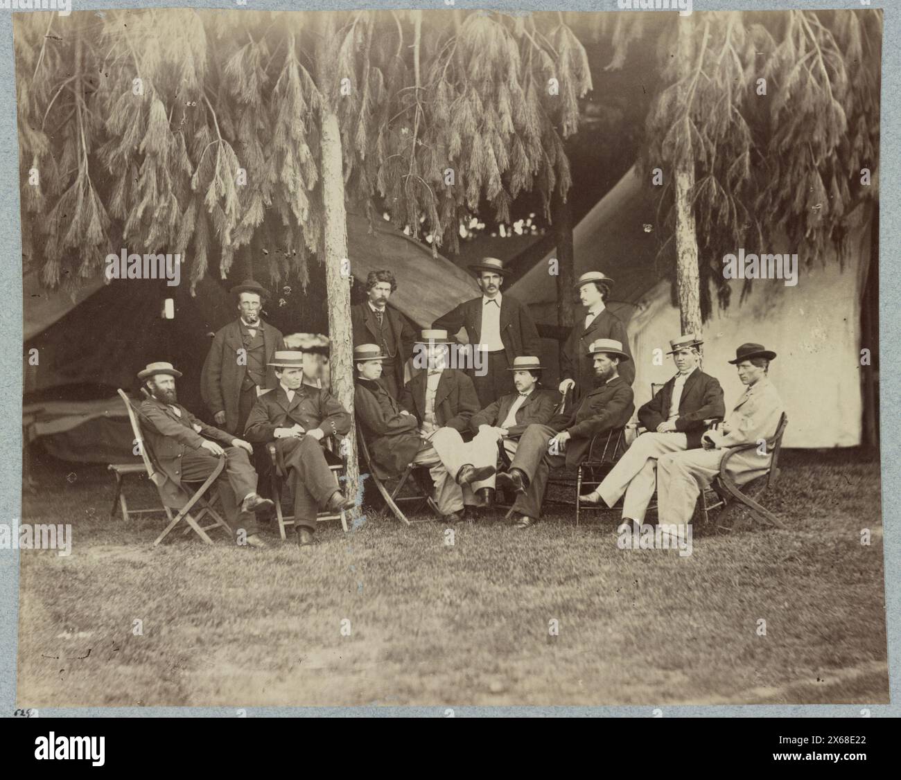 Capt. H. P. Clinton and clerks of Commissary Department Headquarters ...