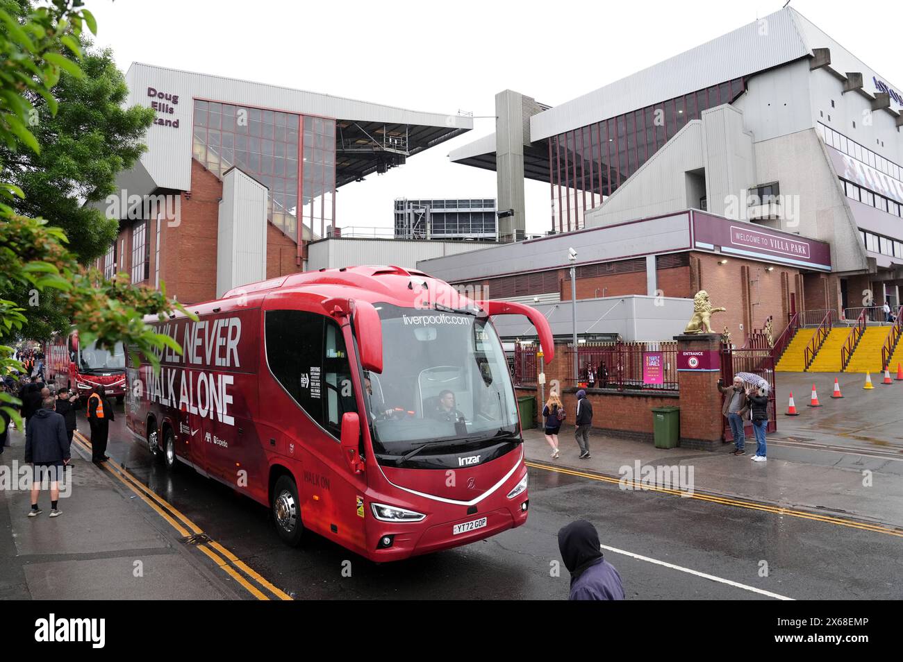 A general view of the Liverpool team bus arriving ahead of the Premier ...